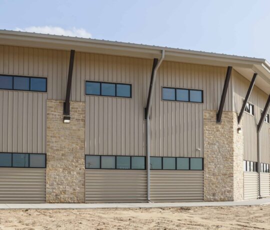 Deep-Deck Panel Exposed Fastener Panel Systems | Berridge Manufacturing Co.