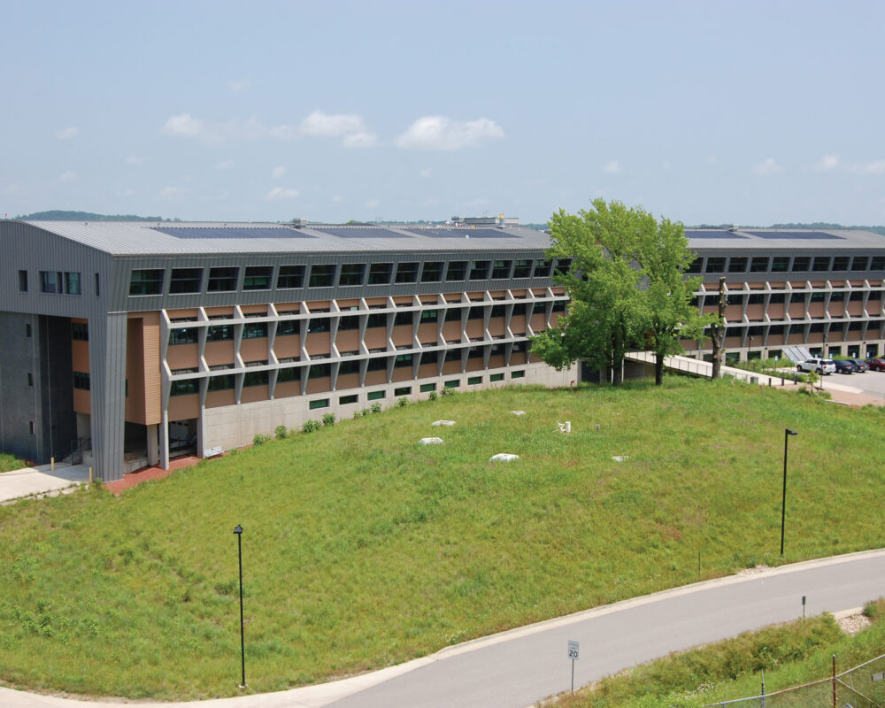 Lewis and Clarke State Office Building | Berridge Manufacturing Co.